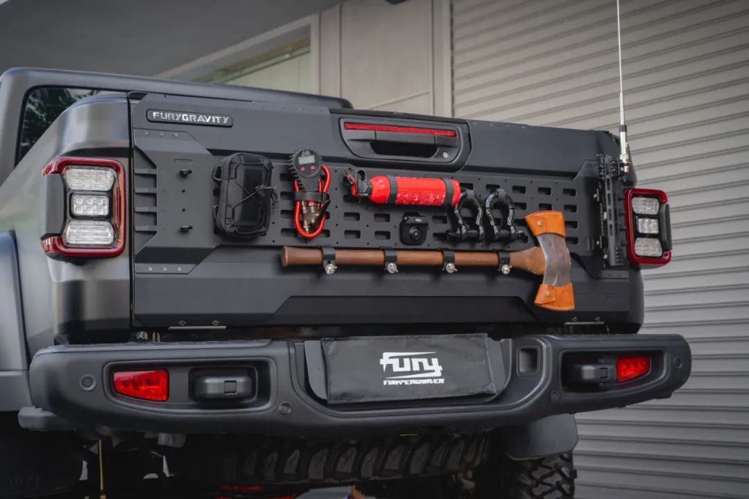 Multifunctional tailgate expansion panel for Jeep Gladiator JT ...